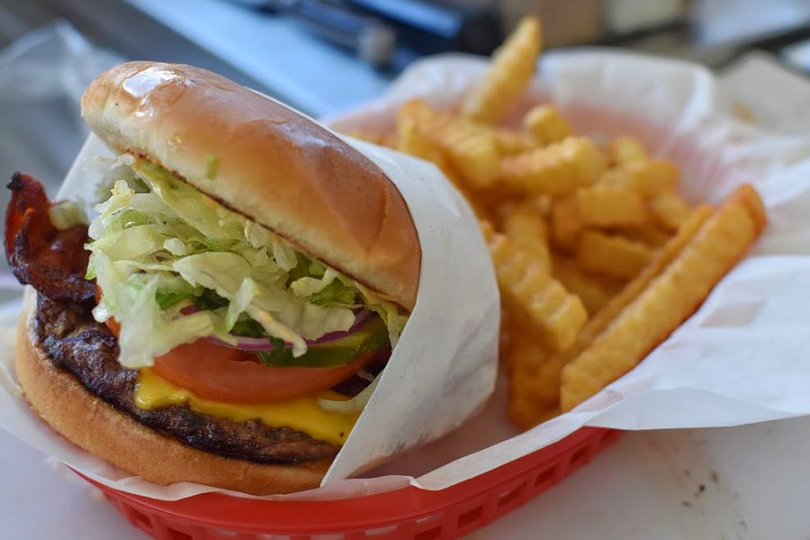 'Roger's Burgers' Makes Burbank Debut, With Burgers And More | Hoodline