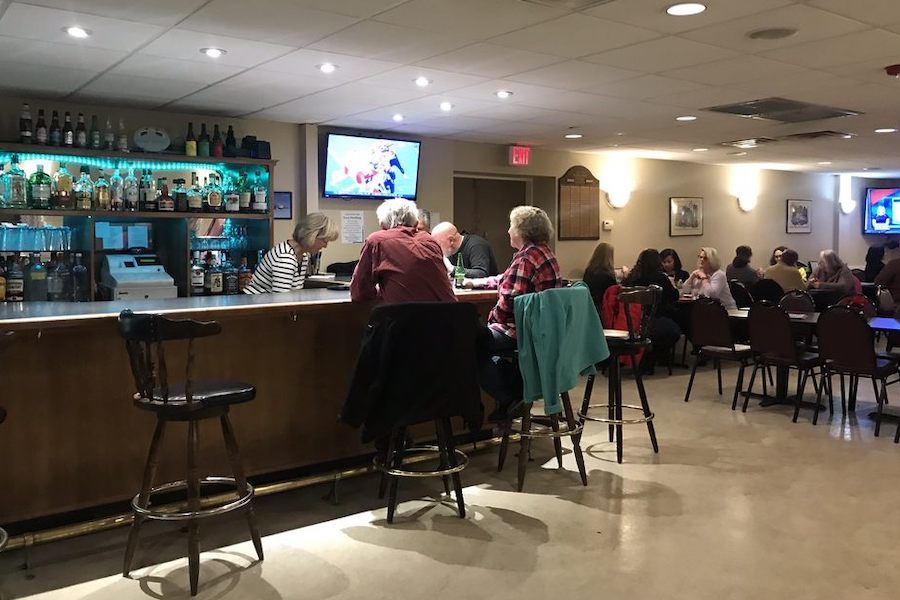 Boston's 3 favorite bars (that won't break the bank)